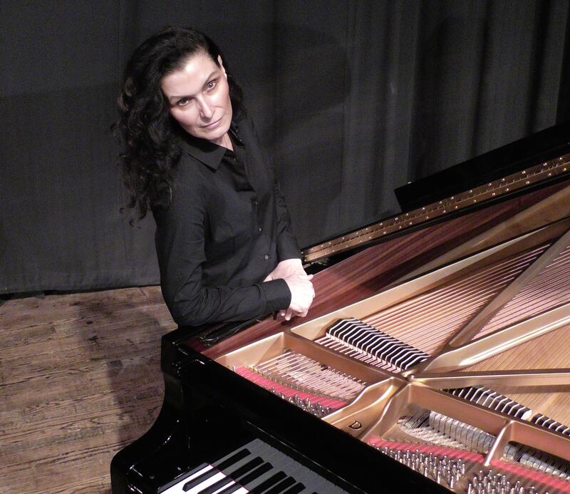 Music Department presents Dr. Mary Hellmann on Piano | Chowan University