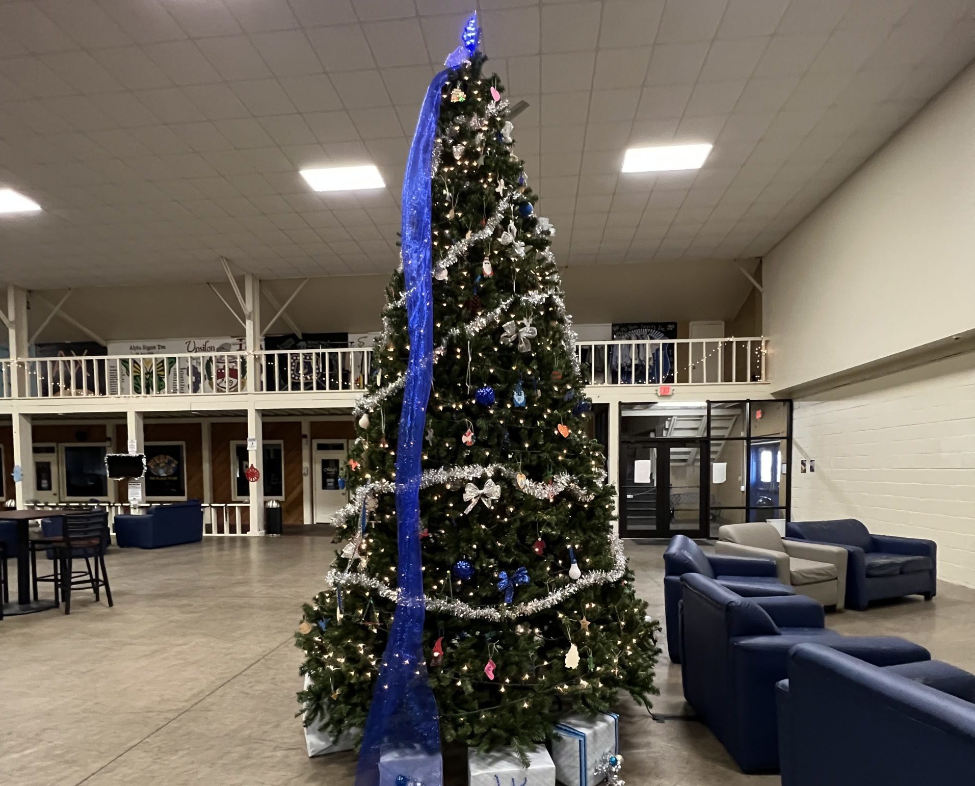 Christmas Cheer in the Hawks Nest | Chowan University